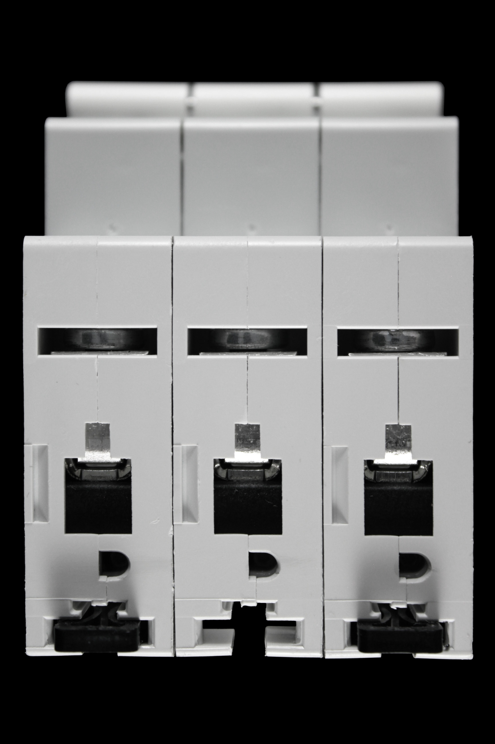 EATON 50 AMP CURVE C 10kA TRIPLE POLE MCB CIRCUIT BREAKER EMCH350 New | Circuit Breaker Specialists