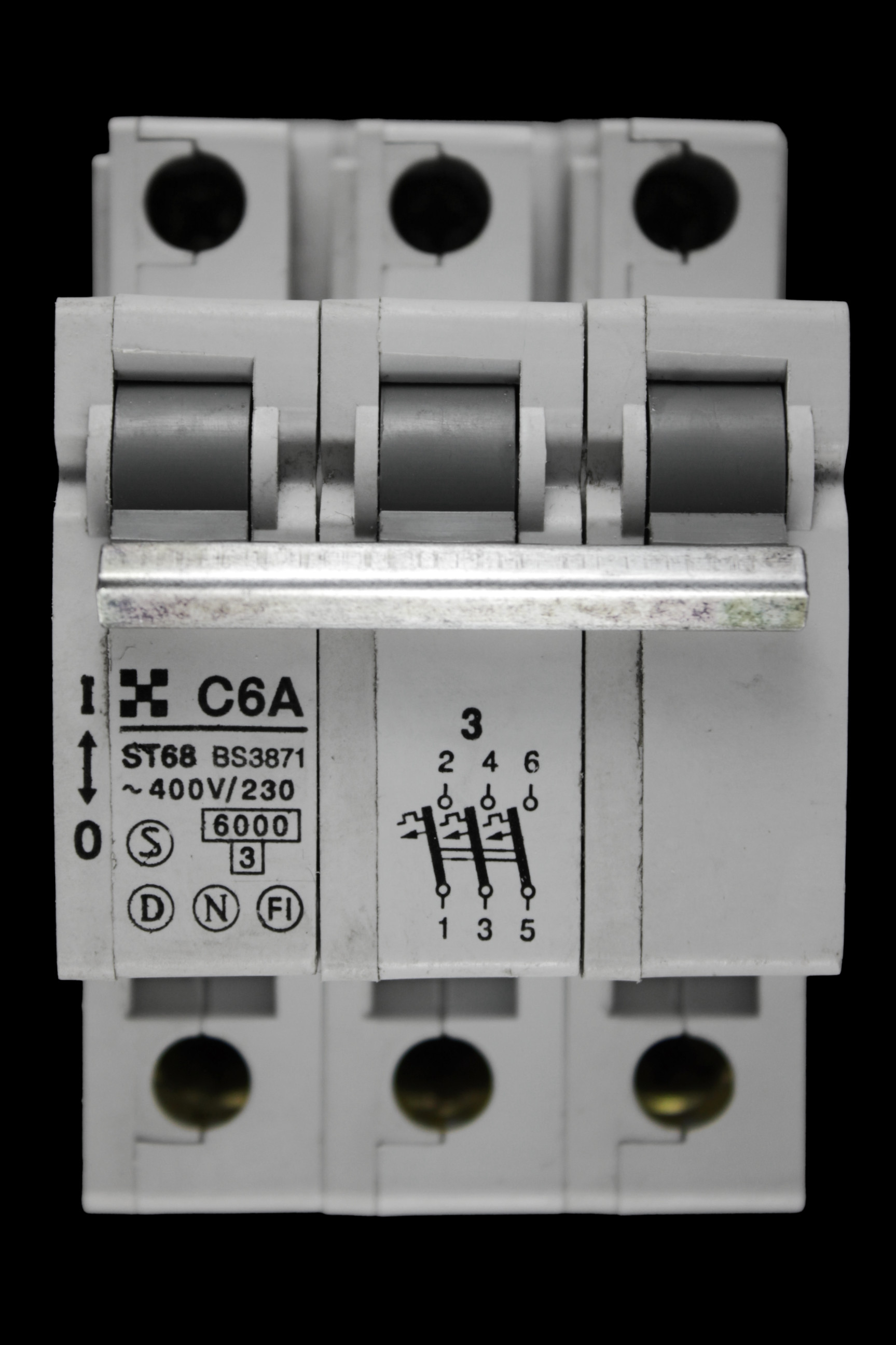 CLIPSAL 6 AMP CURVE C 6kA TRIPLE POLE MCB CIRCUIT BREAKER ST68 Used | Circuit Breaker Specialists