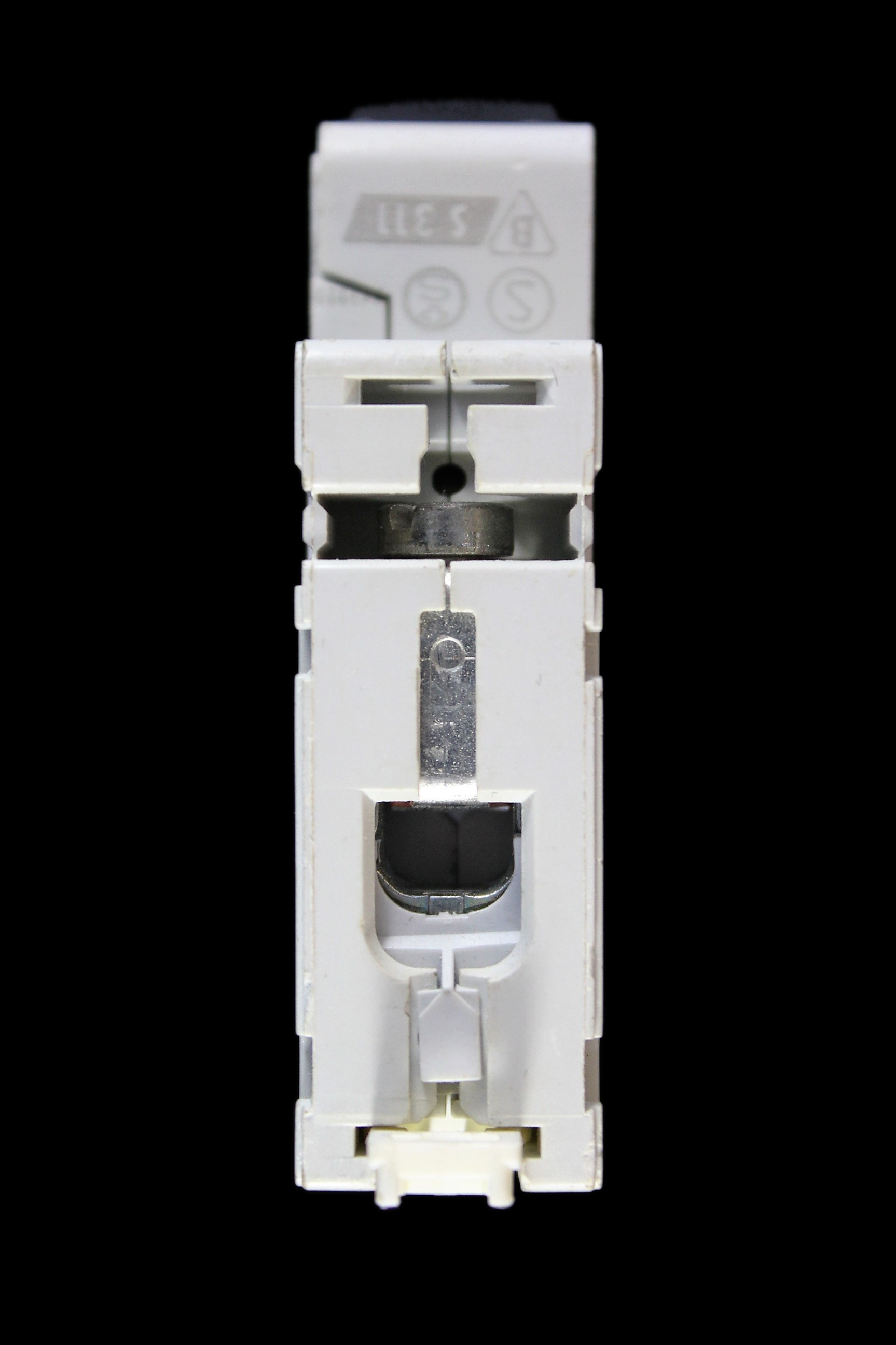 LEGRAND 10 AMP CURVE C 6kA MCB CIRCUIT BREAKER 063 74 Used | Circuit Breaker Specialists